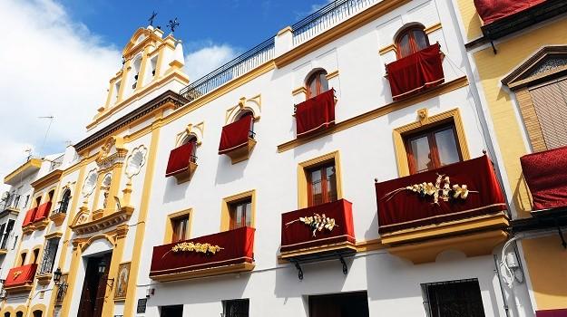 Free Triana Tour Seville | Strawberry Tours