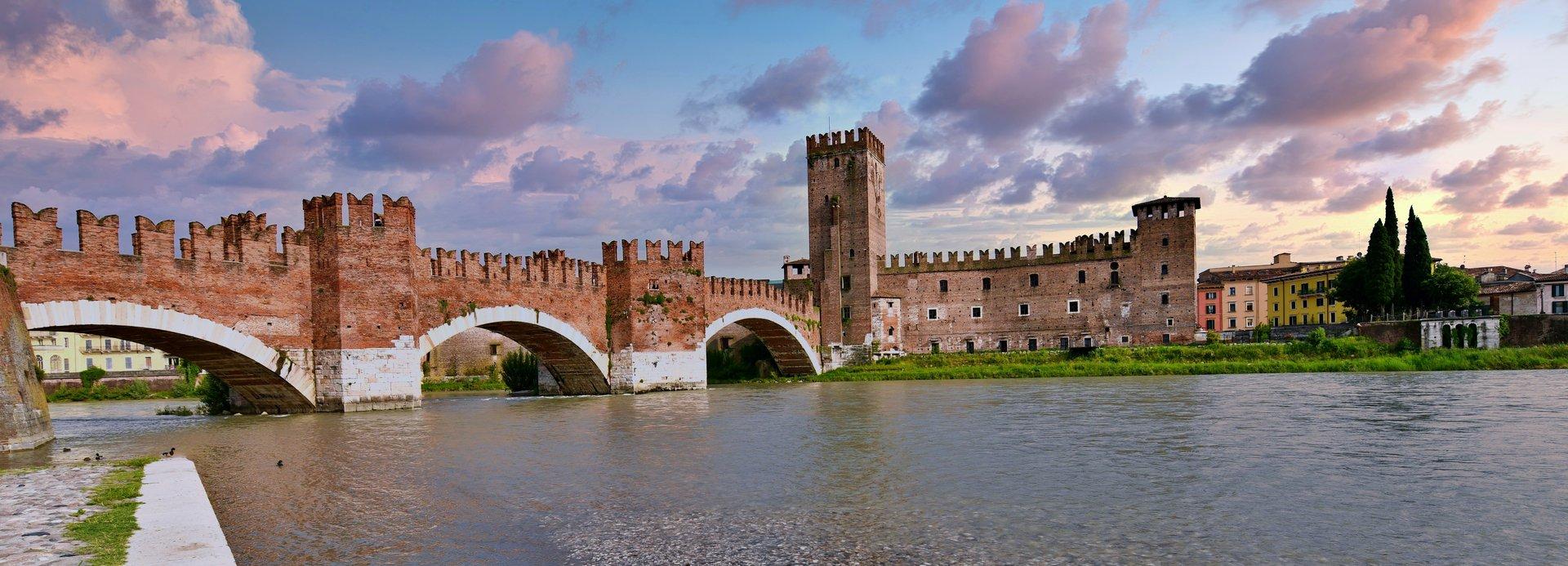 Essential Free Tour Verona | Strawberry Tours