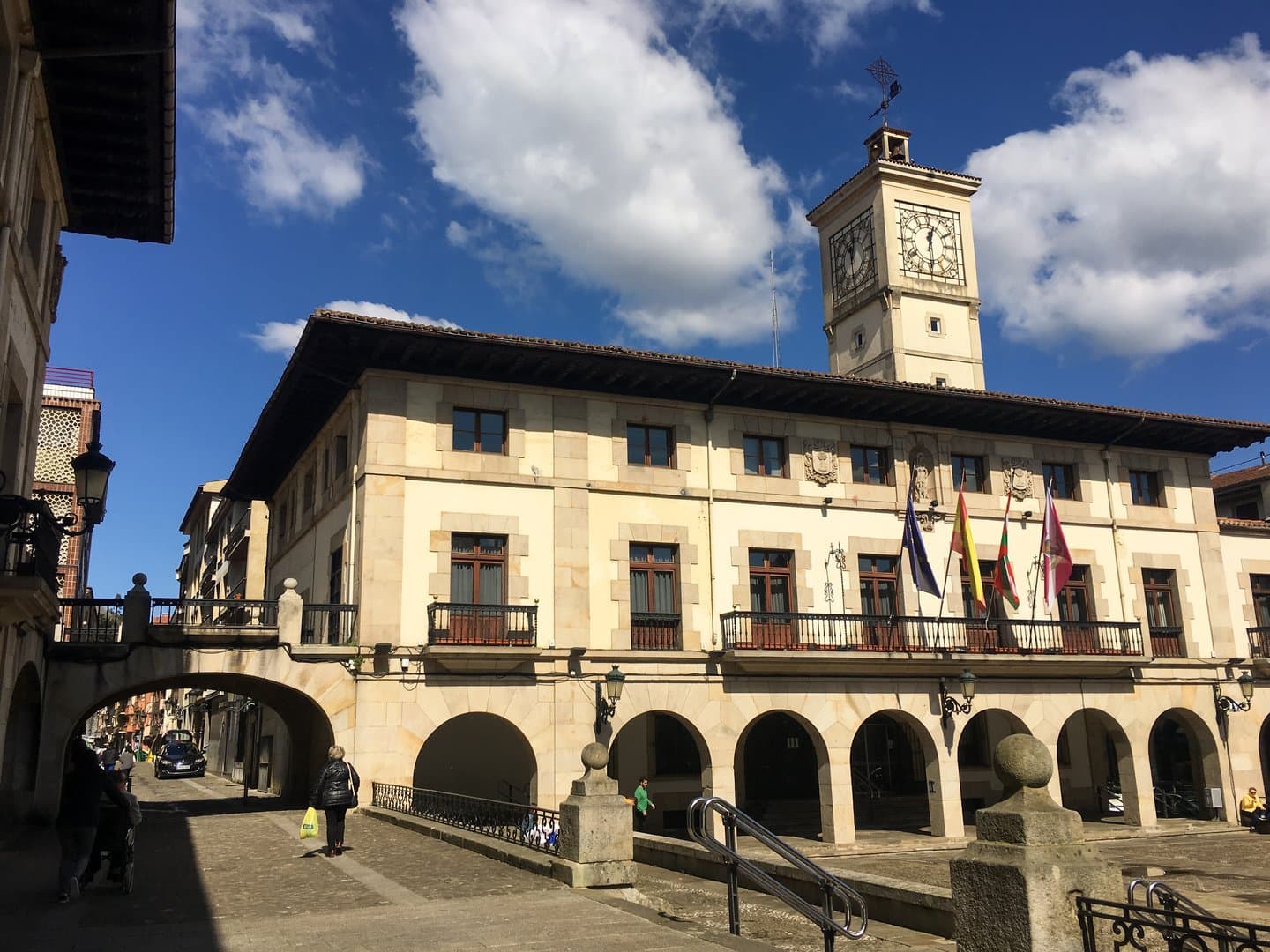 Tour Gratis Guernica Esencial | Strawberry Tours